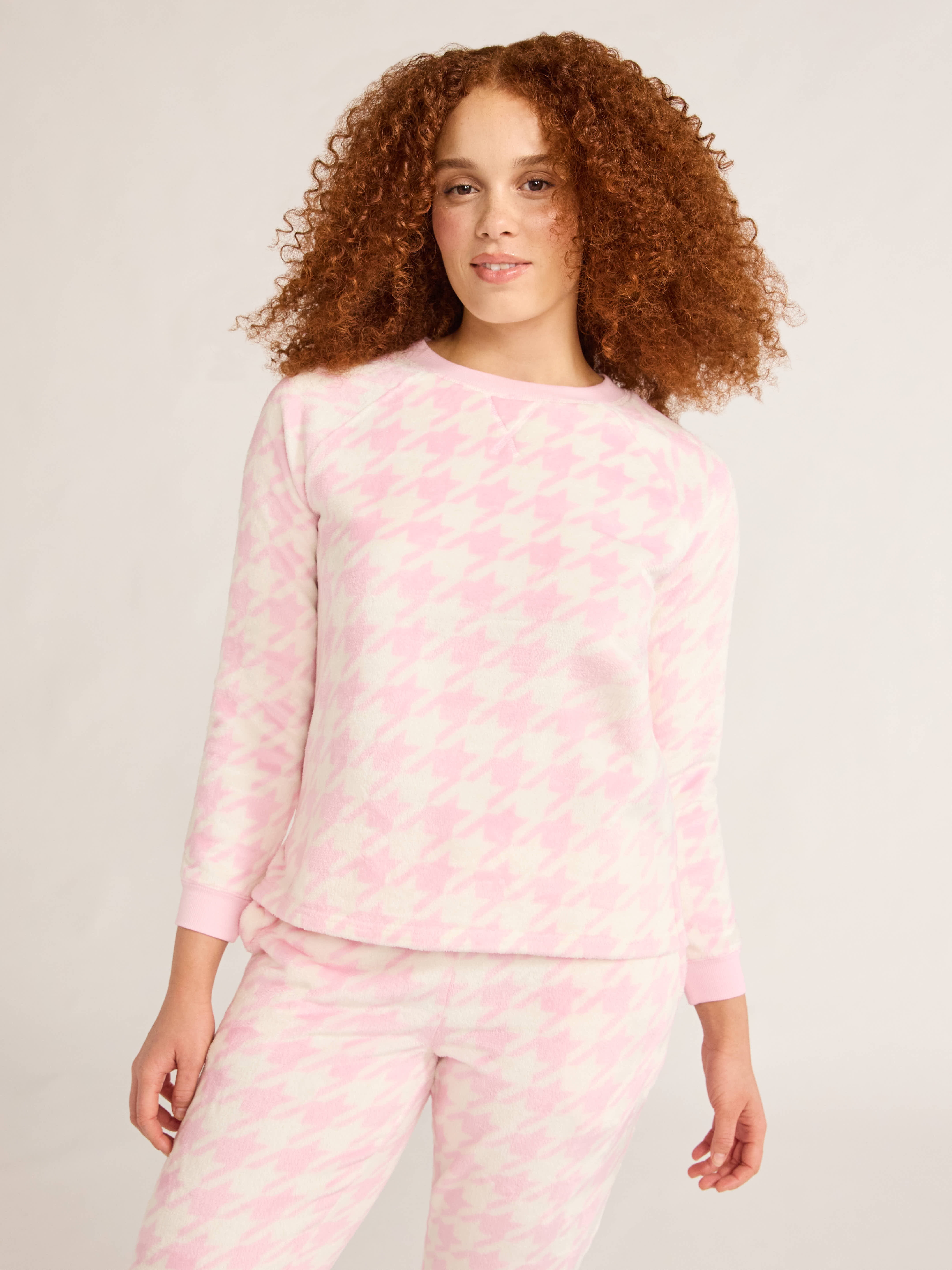 Joyspun Women's and Women’s Plus Plush Sleep Top with Long Sleeves ...