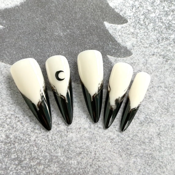 JUNXIAO-Halloween Nails - Gothic French Reusable Stiletto Press On ...