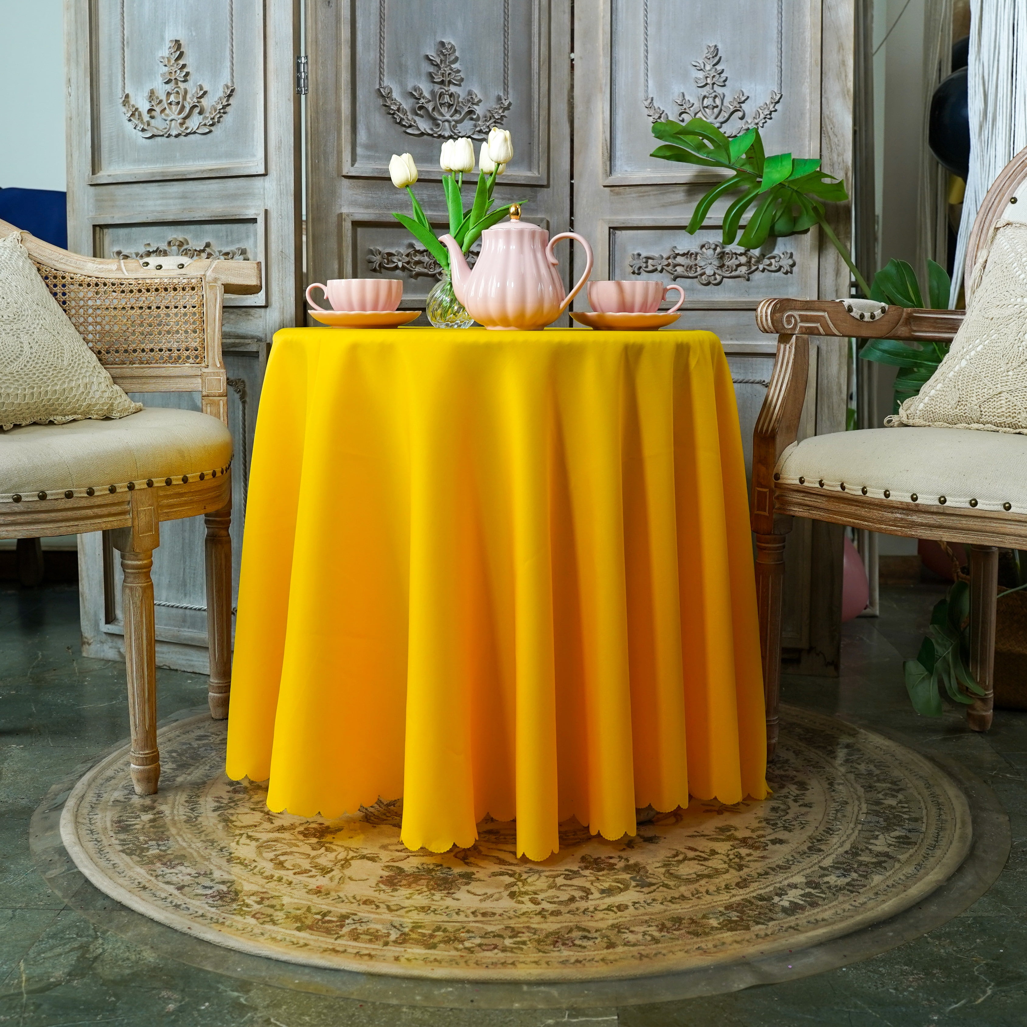 JYFLZQ 70 inch Round Yellow Polyester Tablecloth for 4 Foot Tables ...