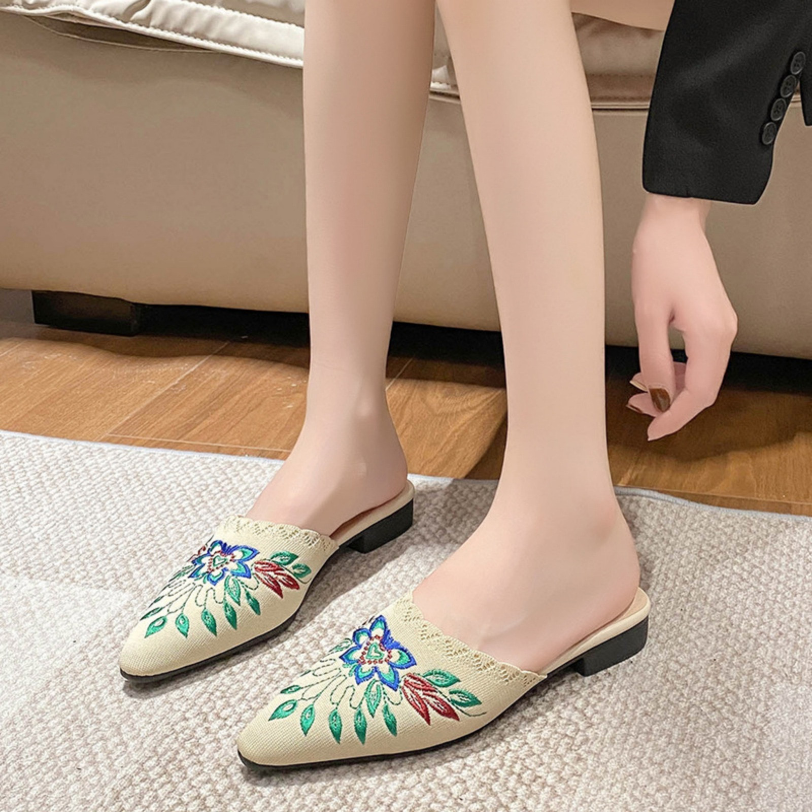 Jacenvly 2024 New Summer Slippers Sandals Embroidered Velvet Half ...