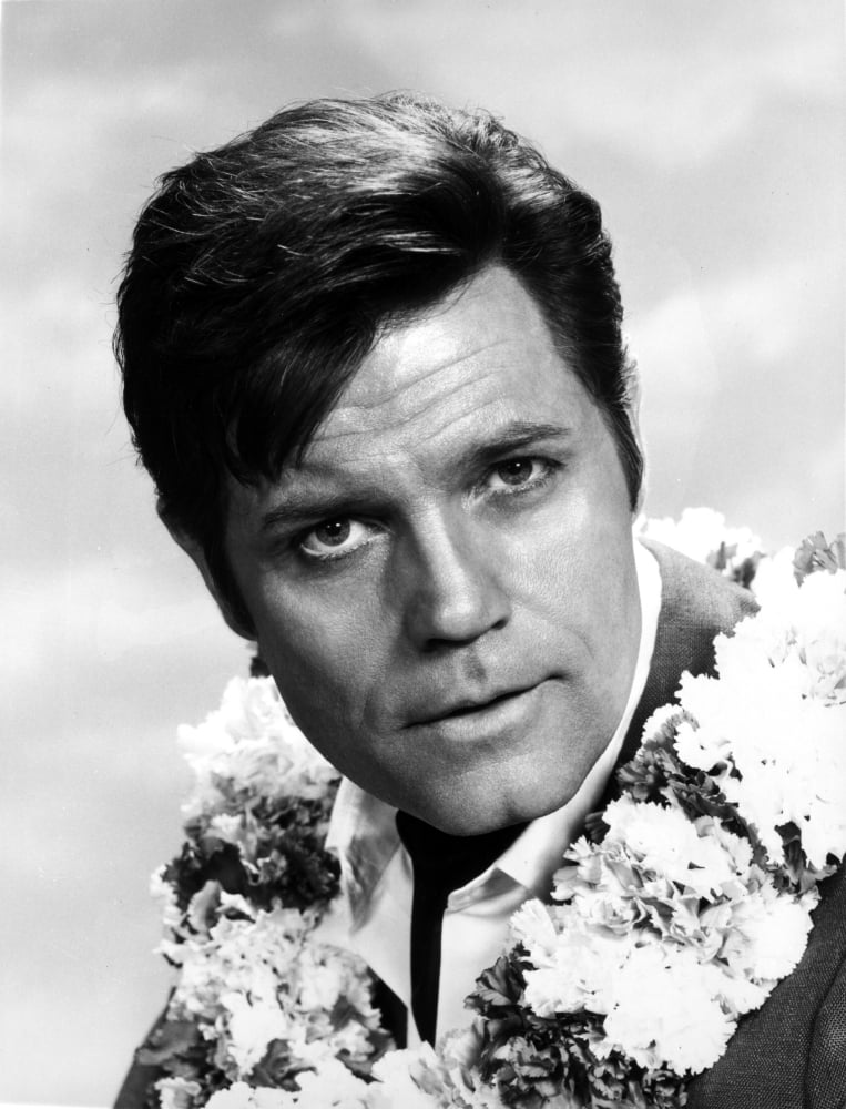 Jack Lord wearing a lei Photo Print (8 x 10) - Walmart.com
