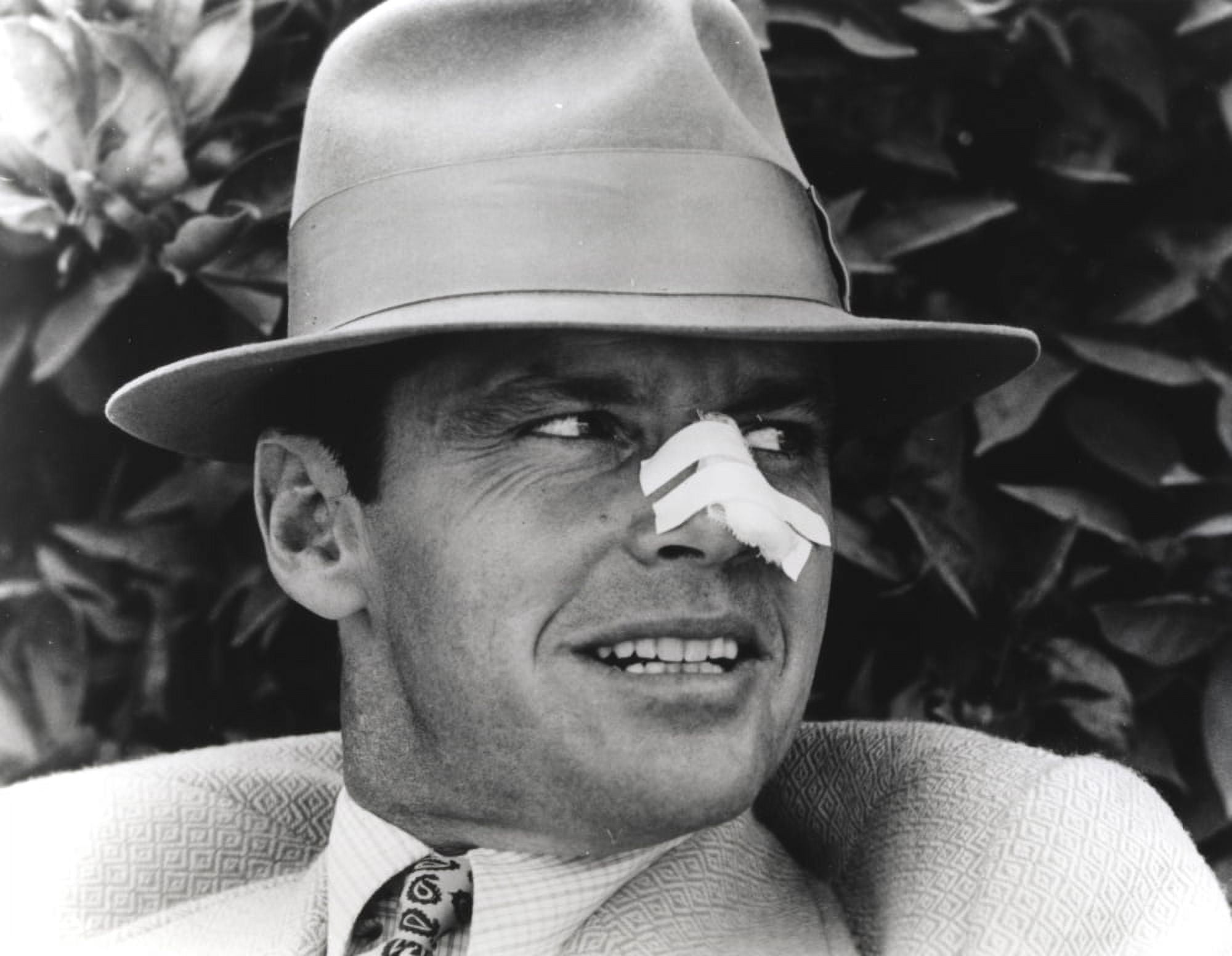 Jack Nicholson with bandages on his nose in Chinatown Photo Print (8 x ...