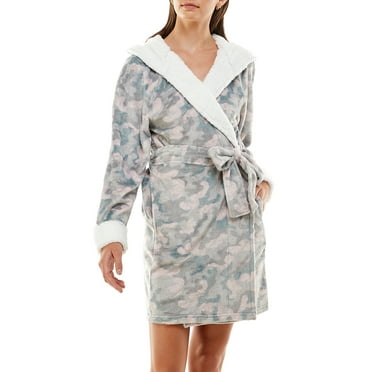Jaclyn Women's Cable Plush Robe - Walmart.com