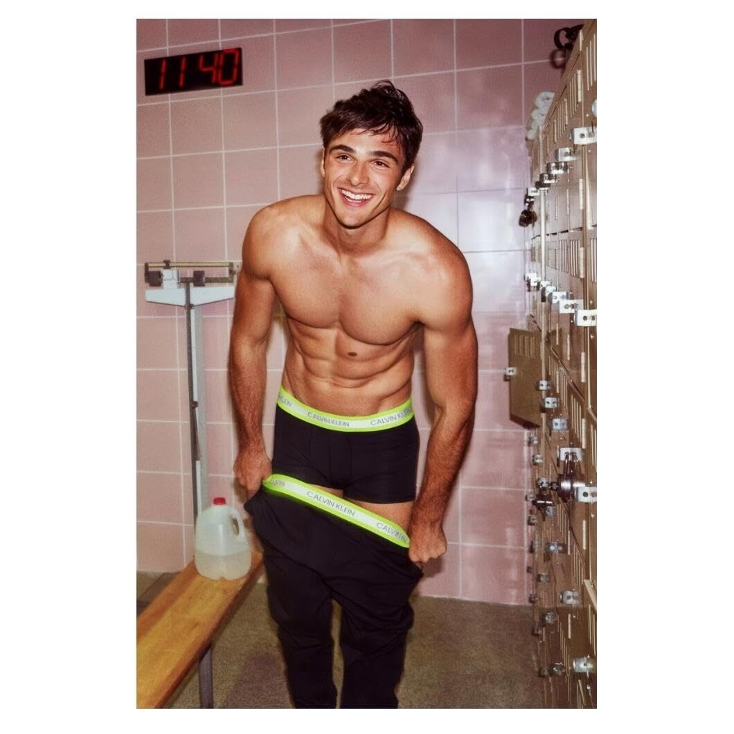 Jacob Elordi Smiling Photo(8) Print Hollywood Celebrity Poster Handsome ...