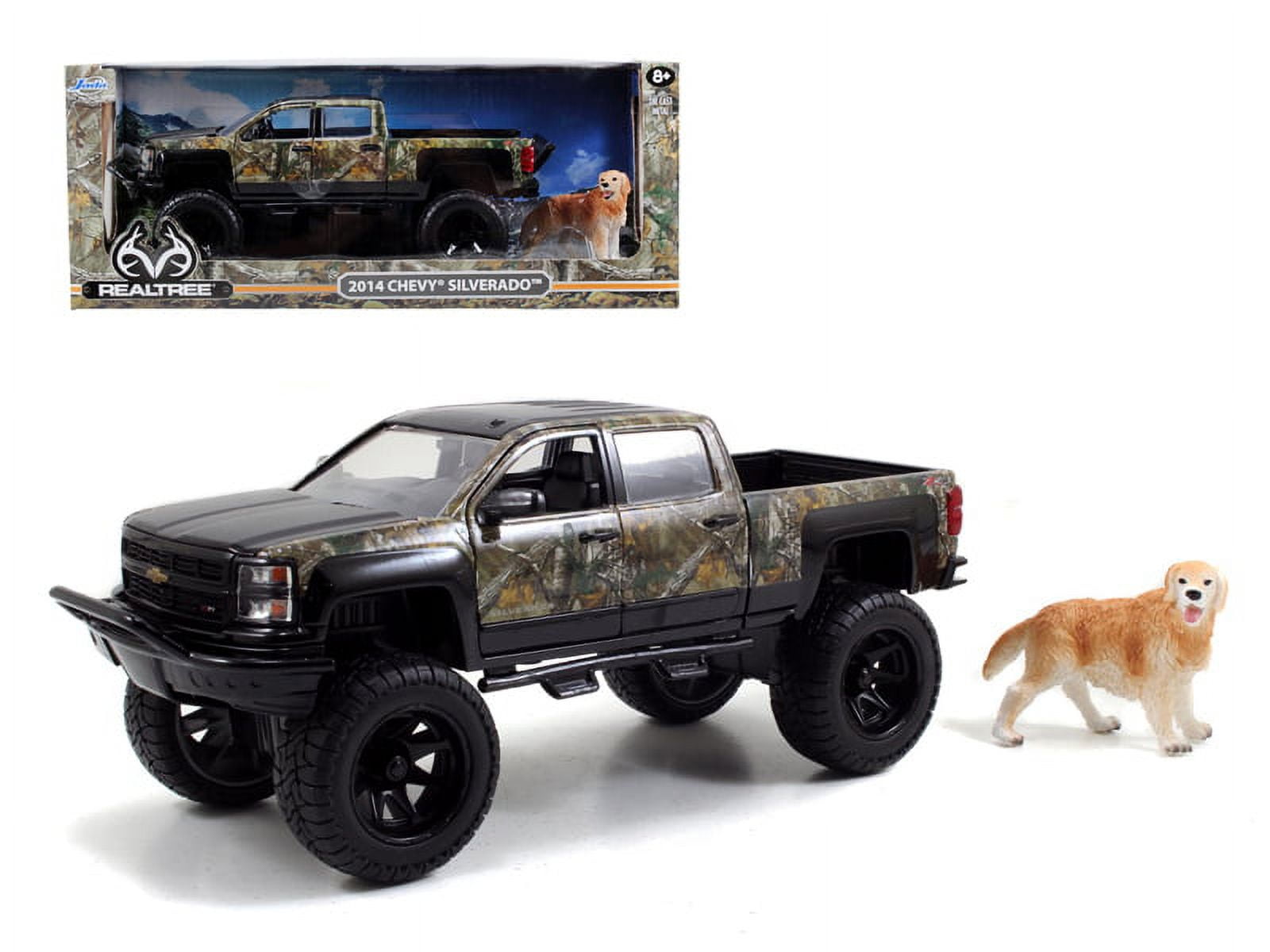 Jada Toys 1:24 2014 Chevrolet Silverado Pickup Truck with Dog Realtree ...