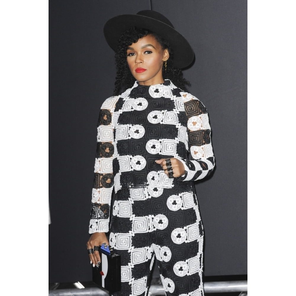 Janelle Mon e At Arrivals For Creed Premiere The Regency Village ...