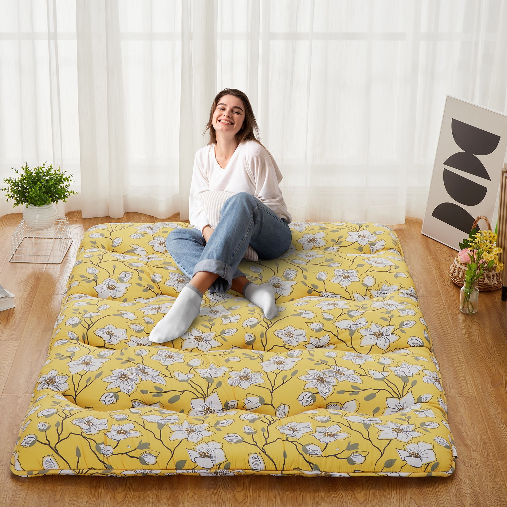 Japanese Floor Mattress , Futon Mattress Foldable Bed Roll Up Camping ...