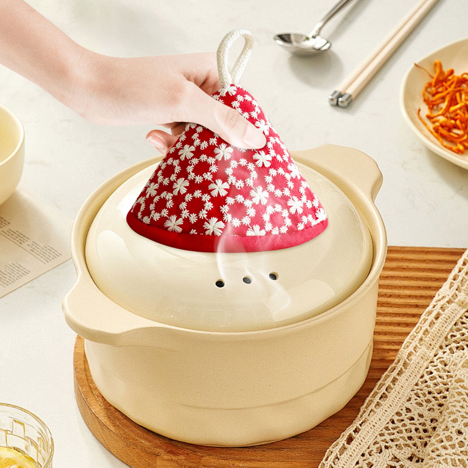 Japanese Small Floral Embroidery Kitchen Scald-Proof Triangular Pot ...