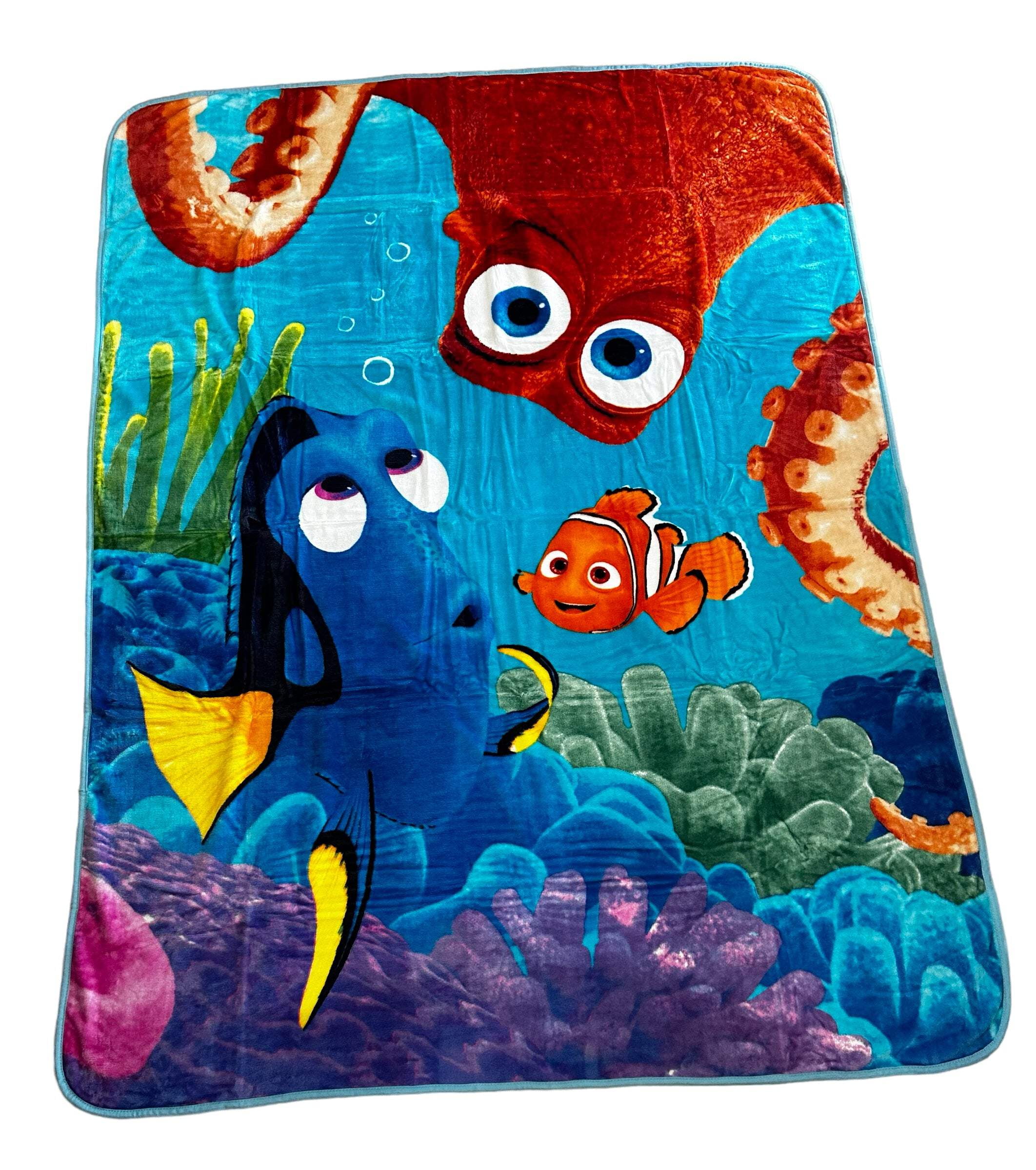 Jay Franco Plush Fleece Finding Nemo Dory Fleece Bed Blanket, Twin ...