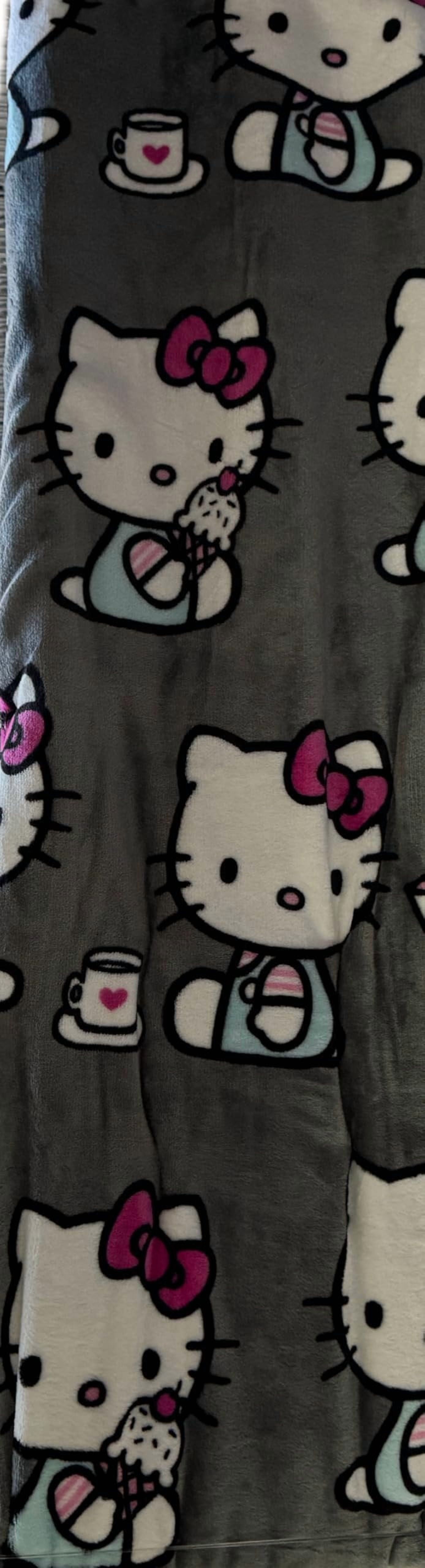 Jay Franco & Sons, Inc. Hello Kitty Blankets and Throws White Sherpa ...