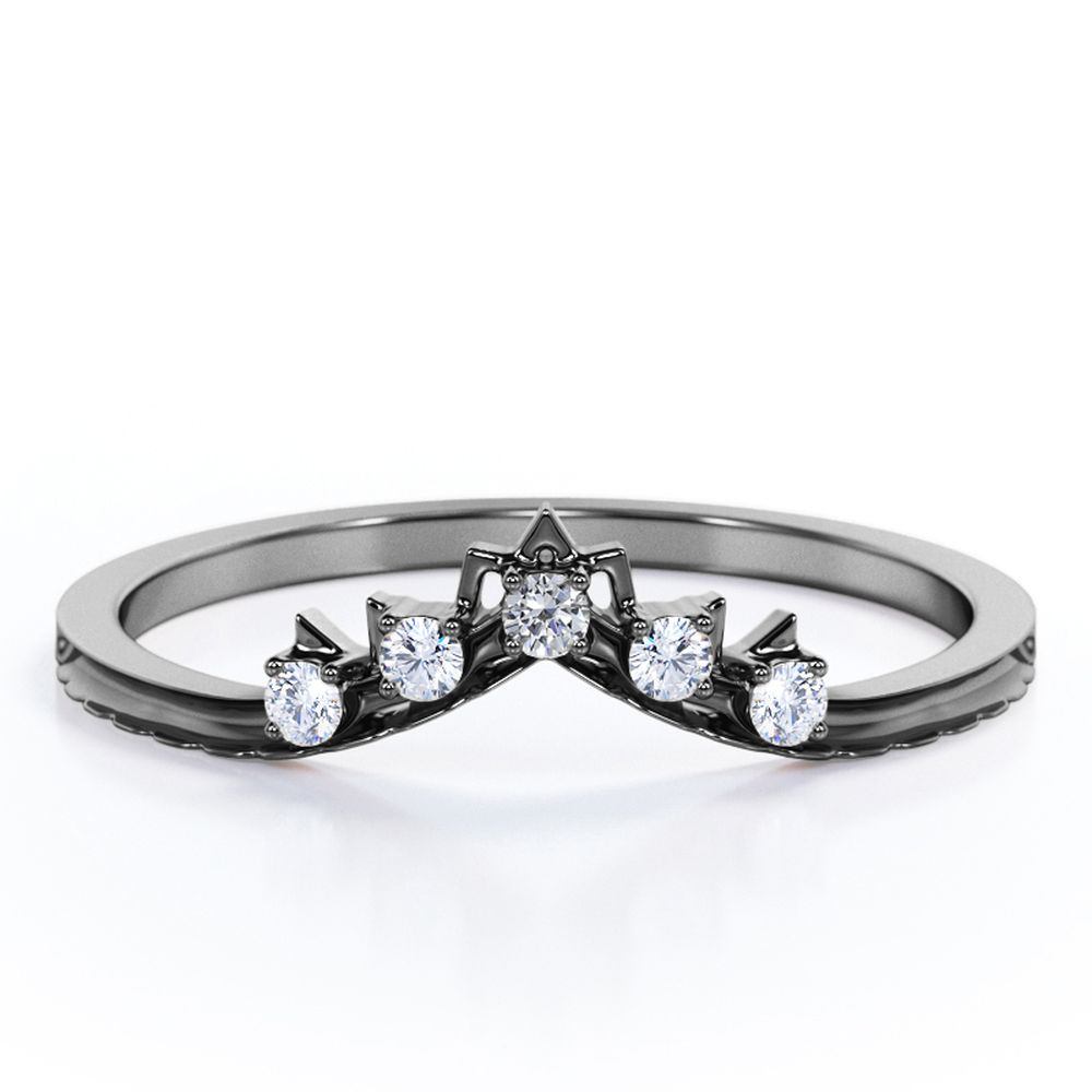 JeenMata Crown Design 0.10 TCW Round Shape Moissanite Chevron Wedding ...