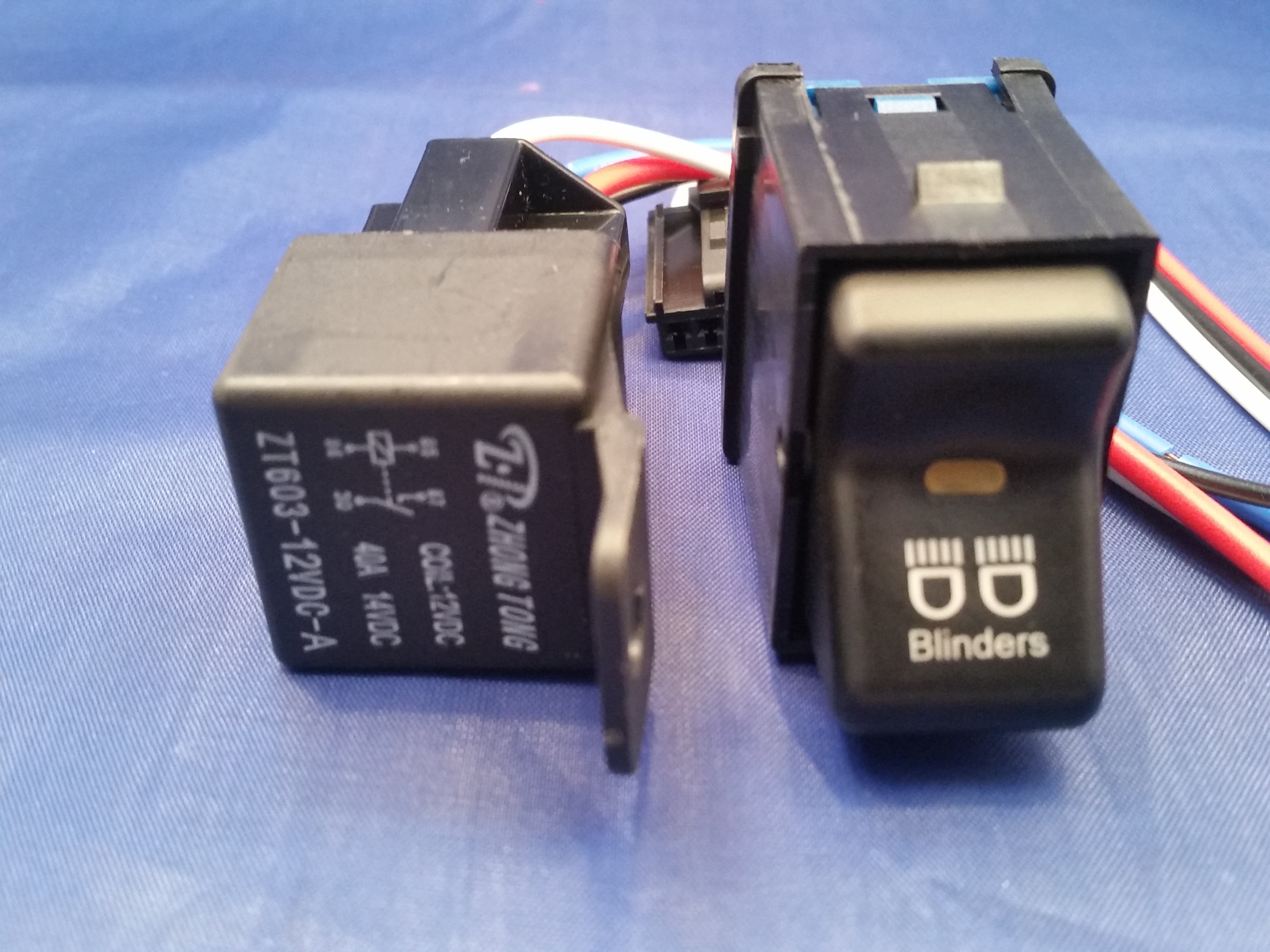 Jeep TJ Wrangler Rocker Switch with 40 amp Relay Blinders Emblem for ...