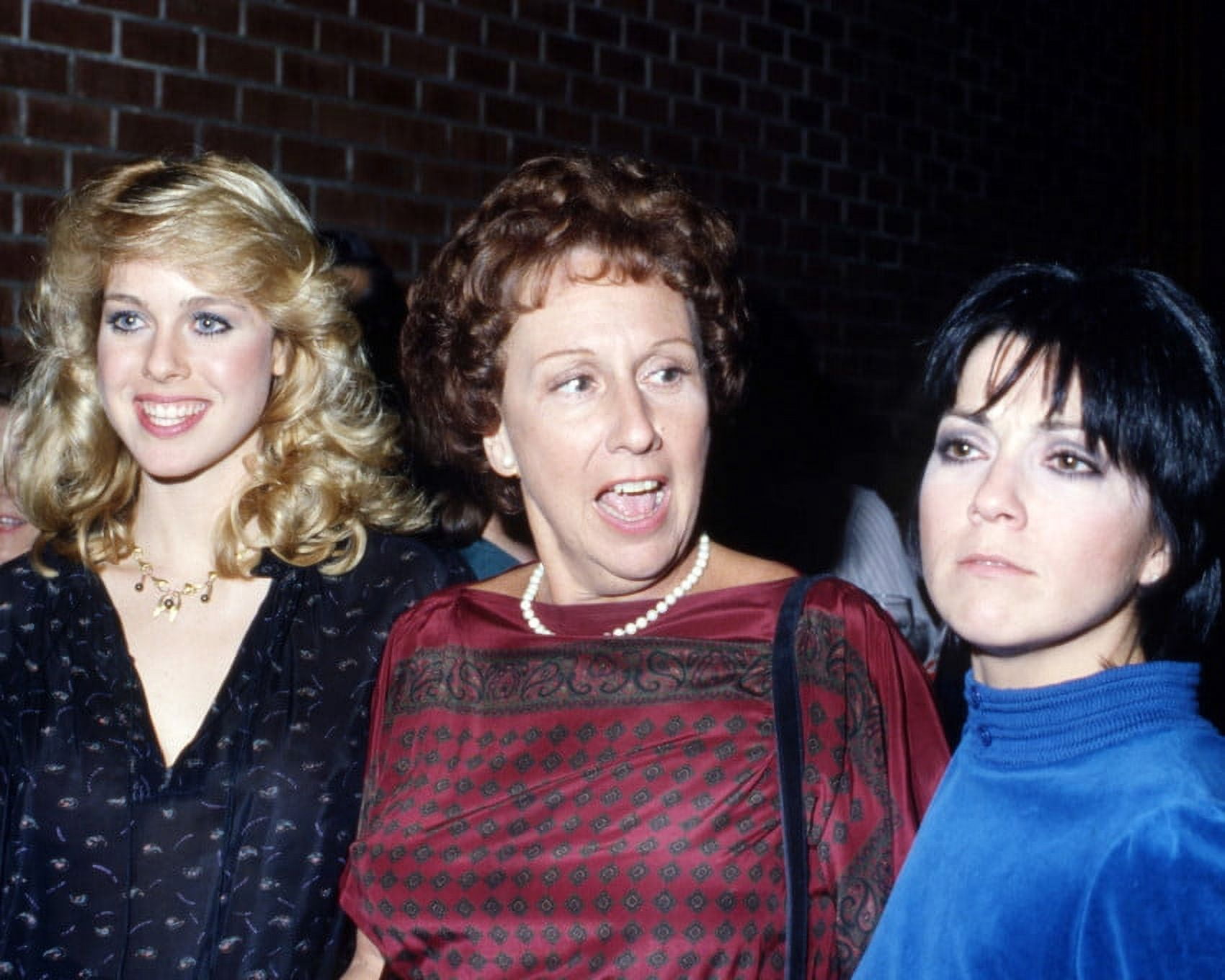 Jenilee Harrison, Joyce Dewitt Maureen Stapleton Candid All In The Family Three's Company 1970's ...