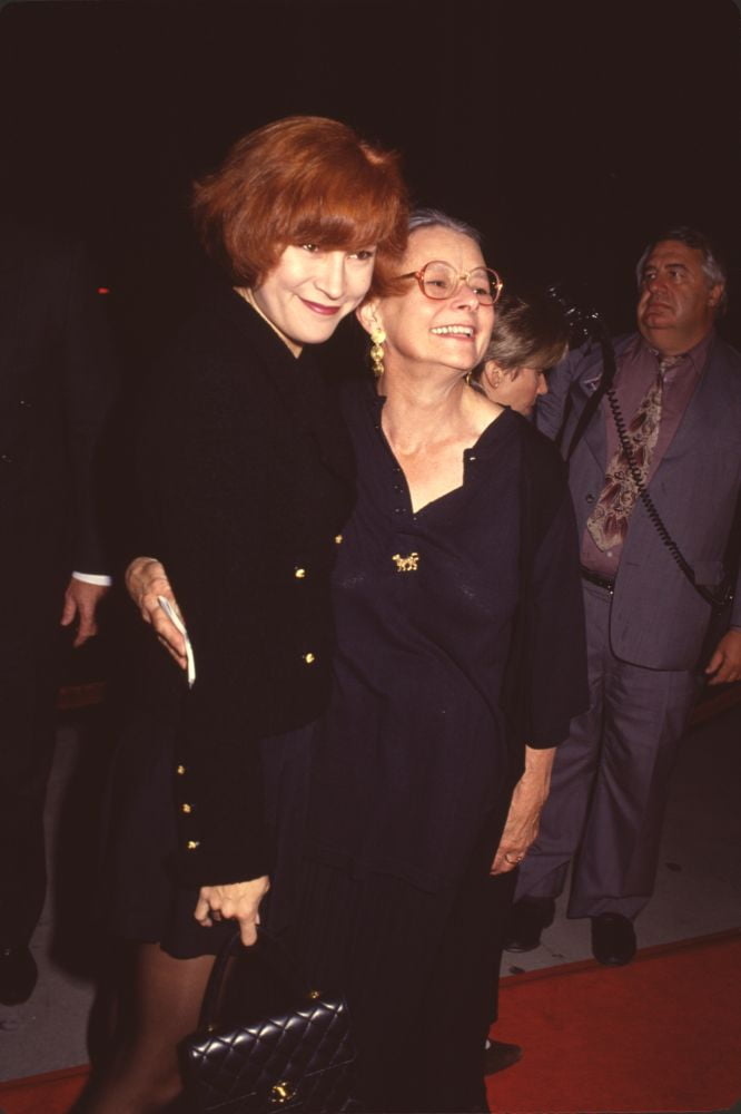 Jennifer Tilly With Mom Patricia Tilly At "Geronimo" Premiere Photo ...