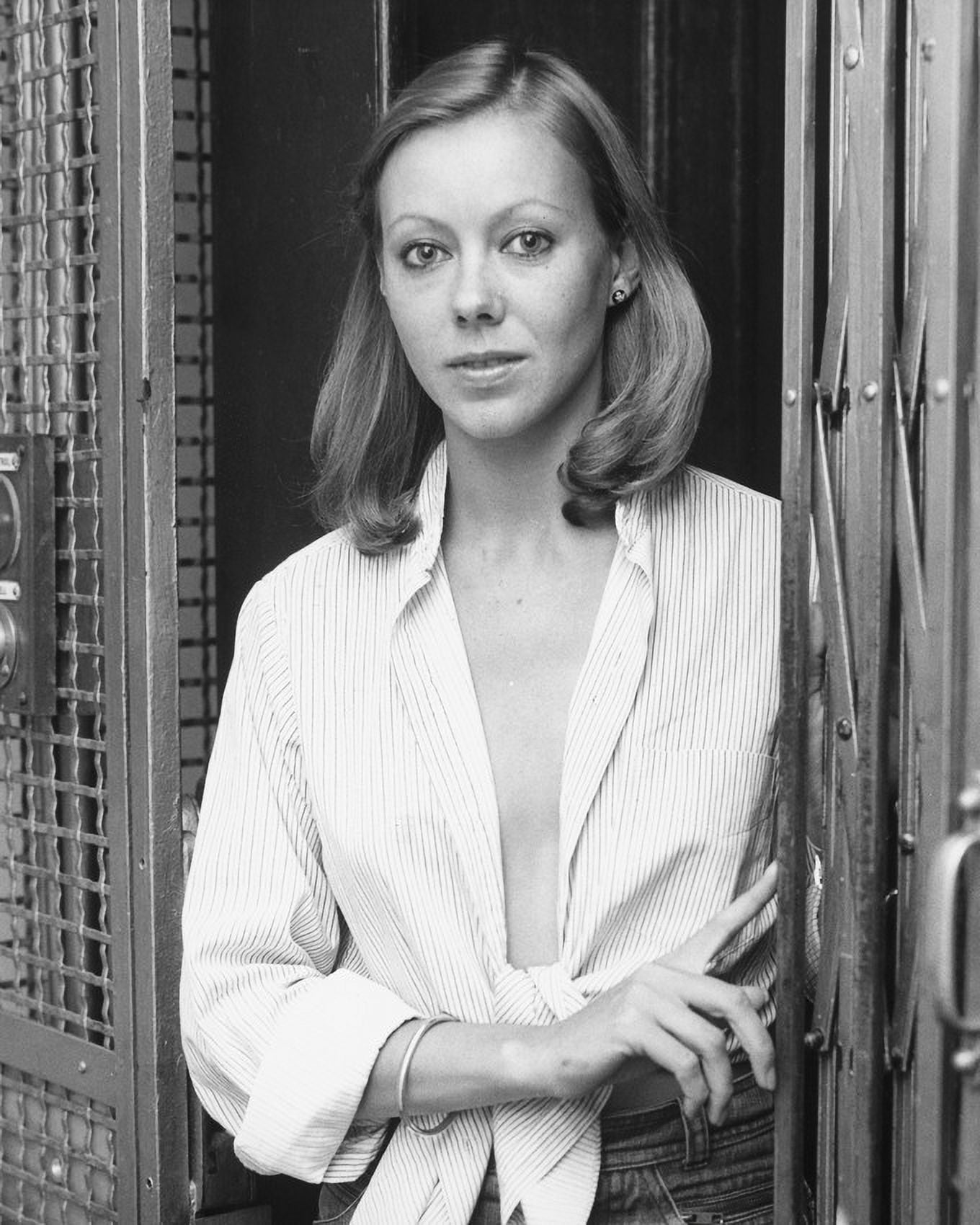 Jenny Agutter Glamorous Beauty 24x36 Classic Hollywood Poster - Walmart.com