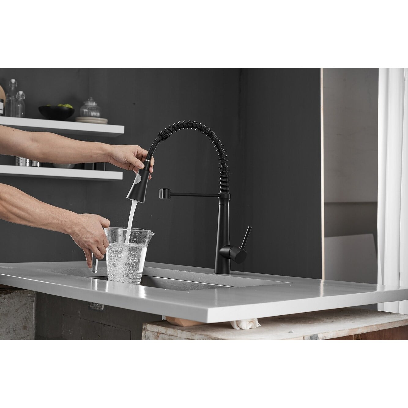 Jerry Guo LED Light Commercial 1-Handle Pulldown Kitchen Faucet Black ...