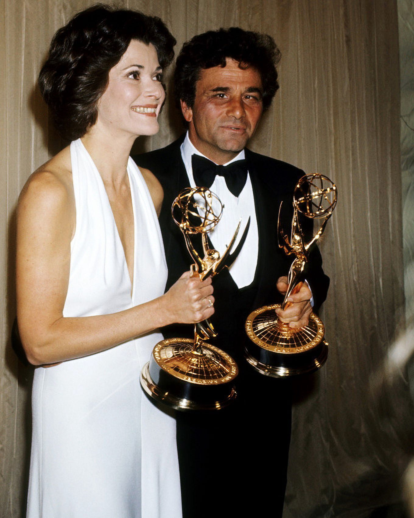 Jessica Walter Peter Falk Holding Emmy Awards 1972 24X36 Classic ...
