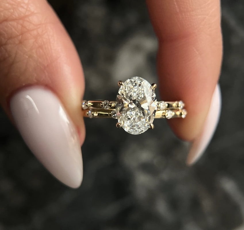 Jewelerix Diamond Accent Oval Solitaire Ring Elegant Unique Bridal Ring ...