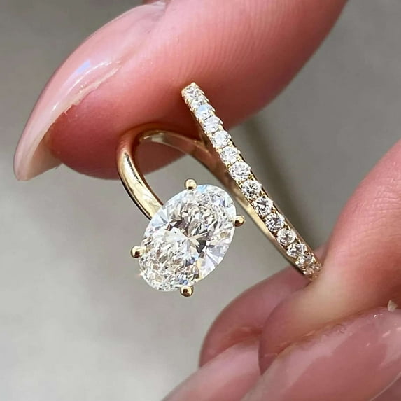 Jewelerix Oval Cut Moissanite Engagement Ring with Curved Pavé Band ...