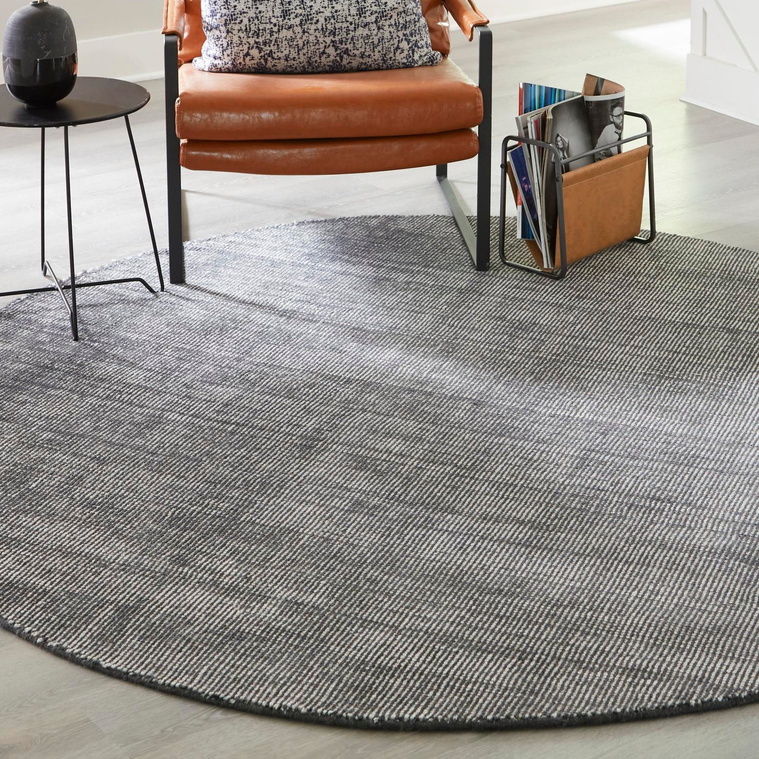 Unique Loom Jill Zarin 5' 3" Round Wool Farmhouse Area Rug for Living ...