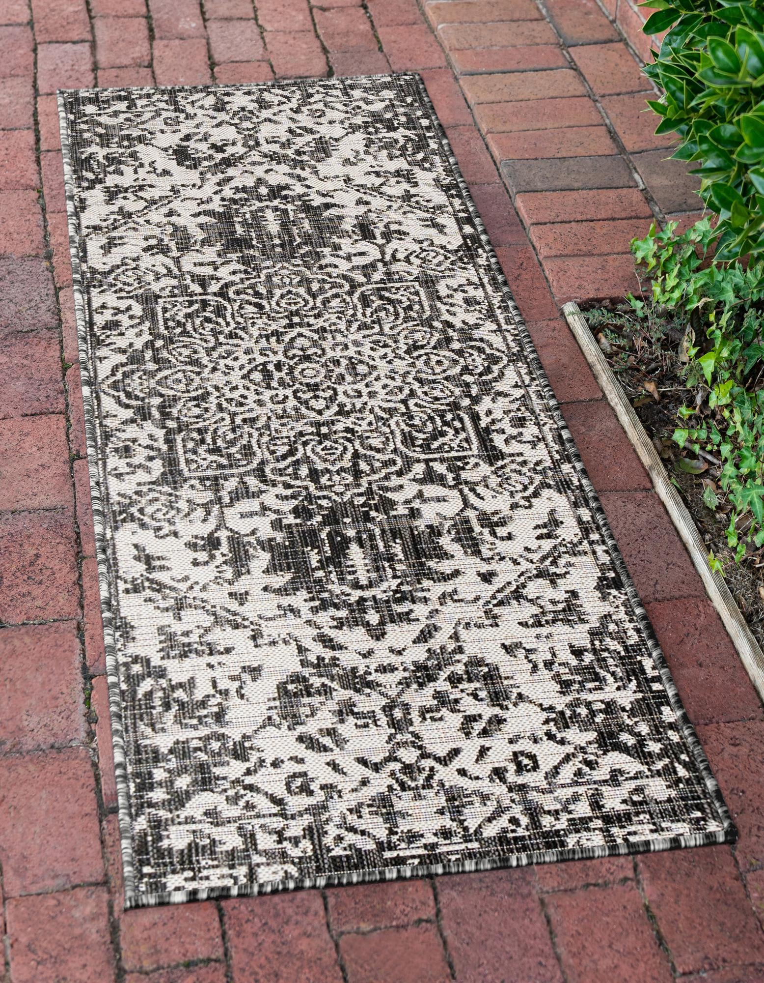 Jill Zarin Outdoor Collection Area Rug - Dubai (2' x 8' Runner Charcoal Gray/Ivory) - Walmart.com