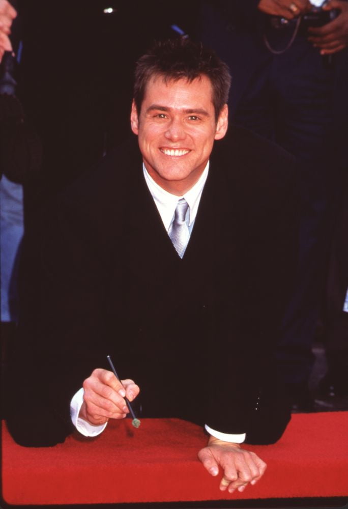 Jim Carrey Ready To Sigh Foot & Hand Prints Photo Print (16 x 20 ...