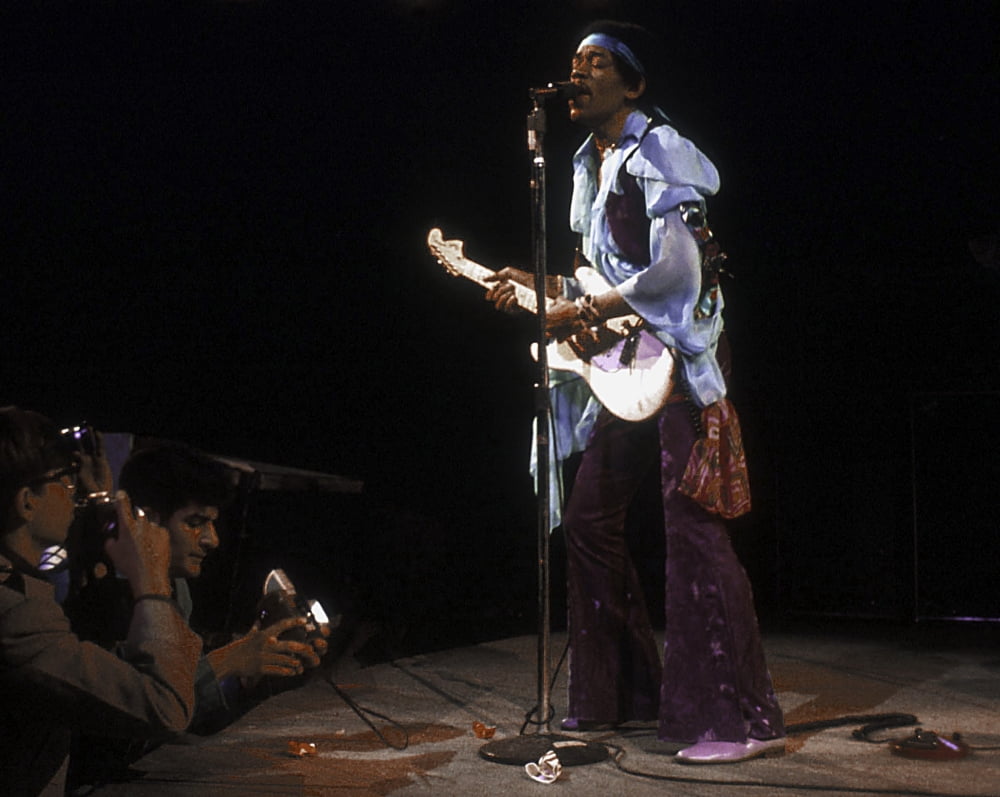 Jimi Hendrix on stage Photo Print (30 x 24) - Walmart.com