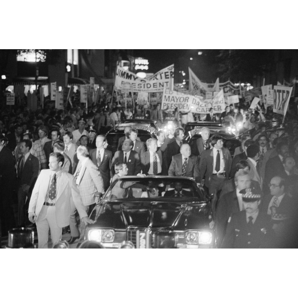 Jimmy Carter And Mayor Richard J. Daley Ride In A Torchlight Parade ...