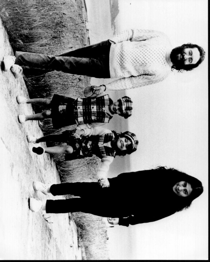 John Lennon, Julian Lennon, Kyoko Chan Cox And Yoko Ono Black And White ...