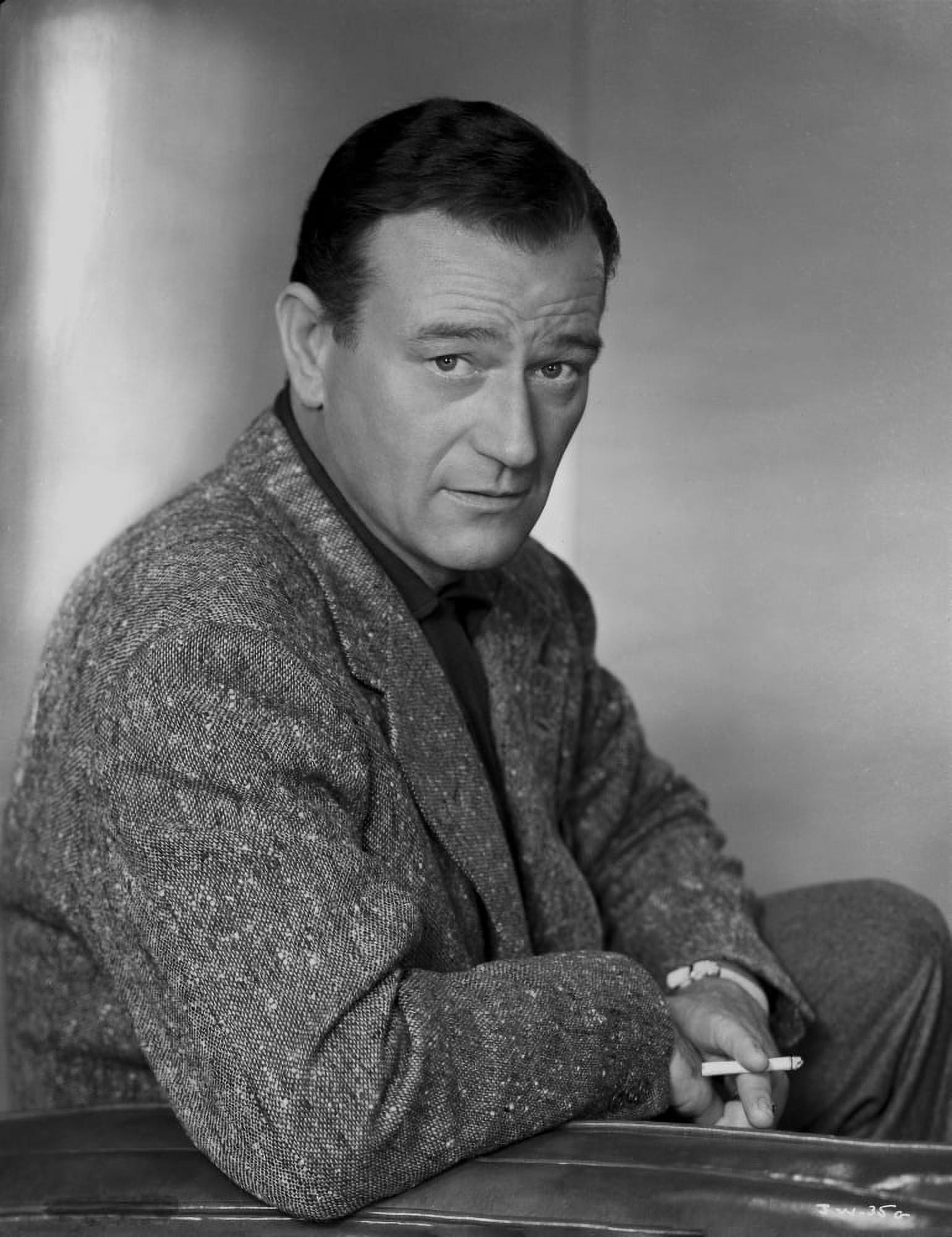 John Wayne sitting down portrait Photo Print (8 x 10) - Walmart.com