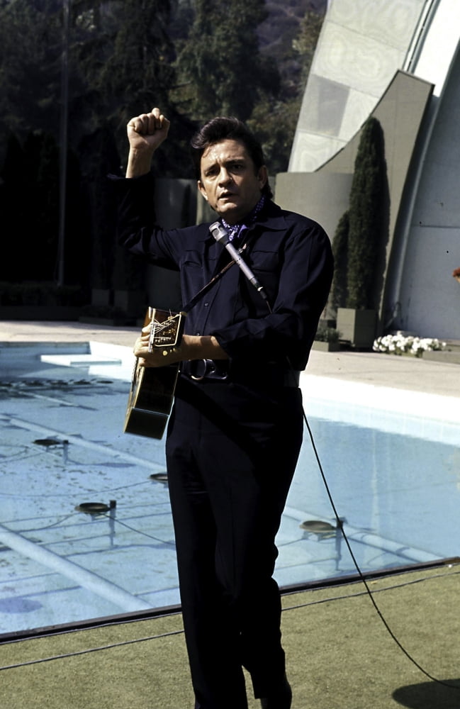 Johnny Cash singing by a swimming pool Photo Print (8 x 10) - Walmart.com