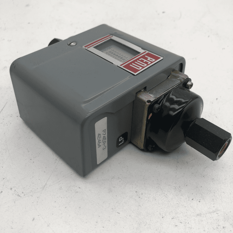 New Johnson Controls P74EA-3 - Spdt Differential Pressure Double Switch ...