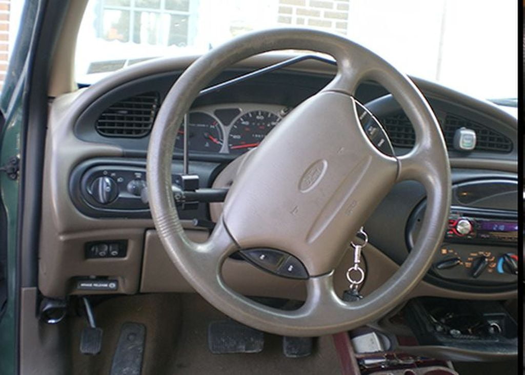 Johnson Universal Crossover Signal Adapter for Disabled Drivers ...