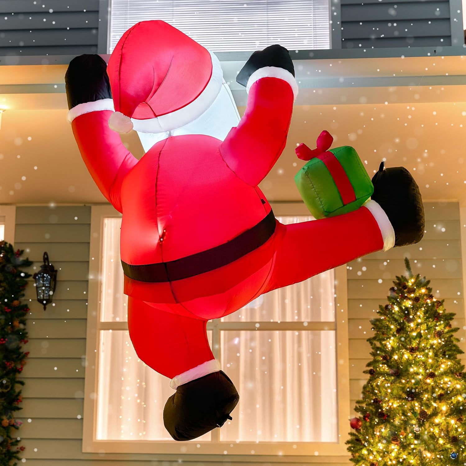 Joiedomi 6 FT Tall Christmas Inflatable Climbing Santa with Gift Box ...