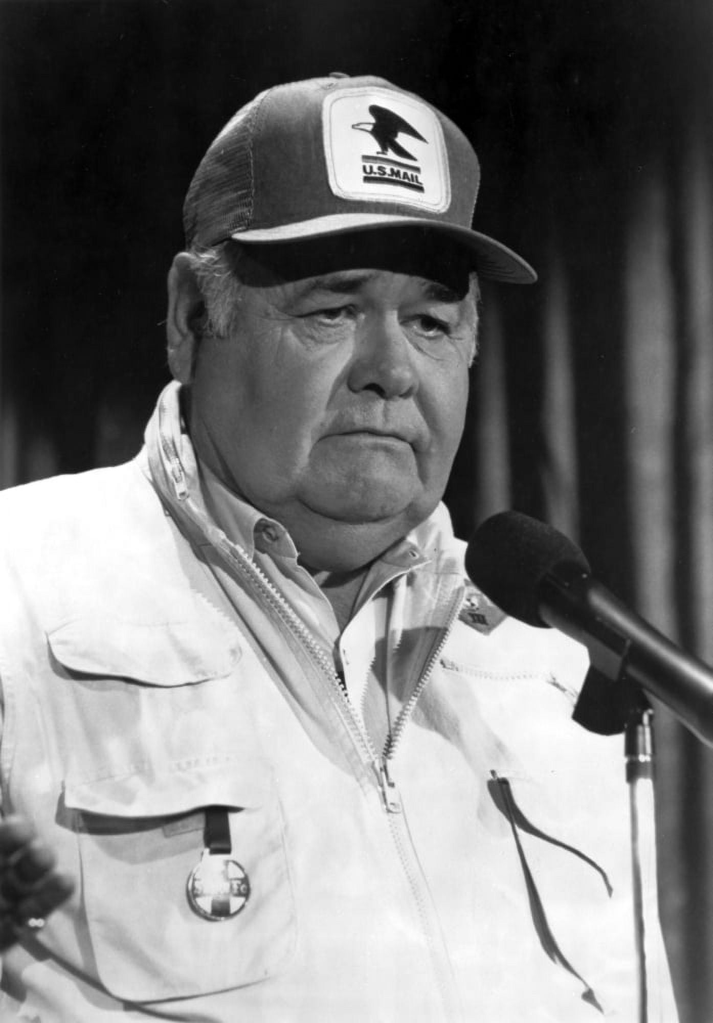 Jonathan Winters performing on stage Photo Print (24 x 30) - Walmart.com