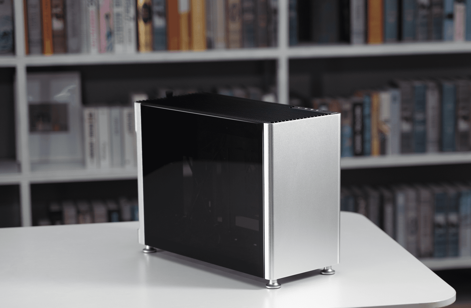 Jonsplus i100 Pro Mini-ITX Gaming Case, Unobtainium with Tempered Glass ...