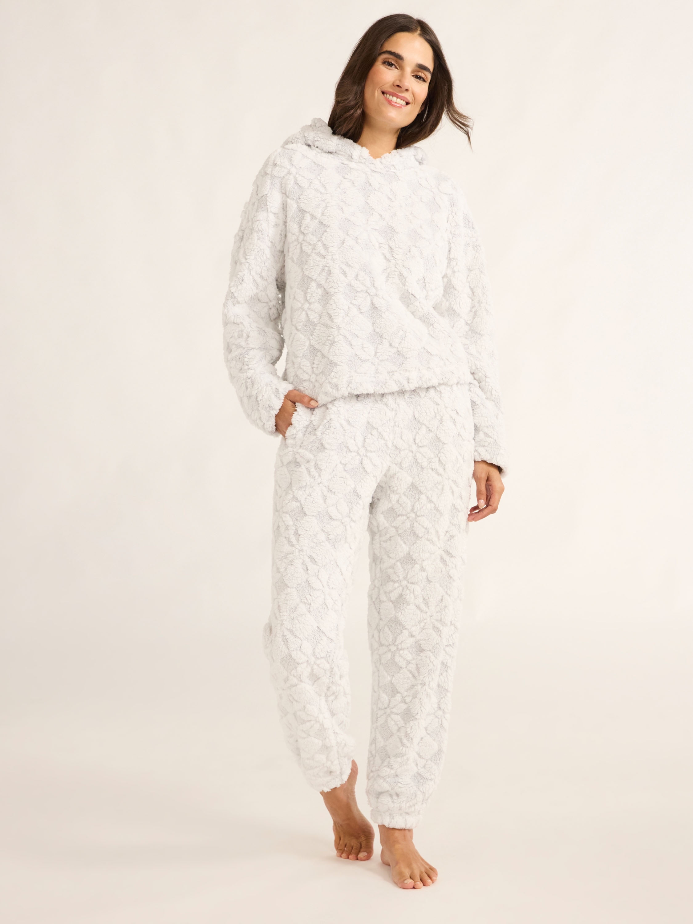 Joyspun Women's Embossed Plush Pajama Set, 2-piece, Size XS to 2X ...