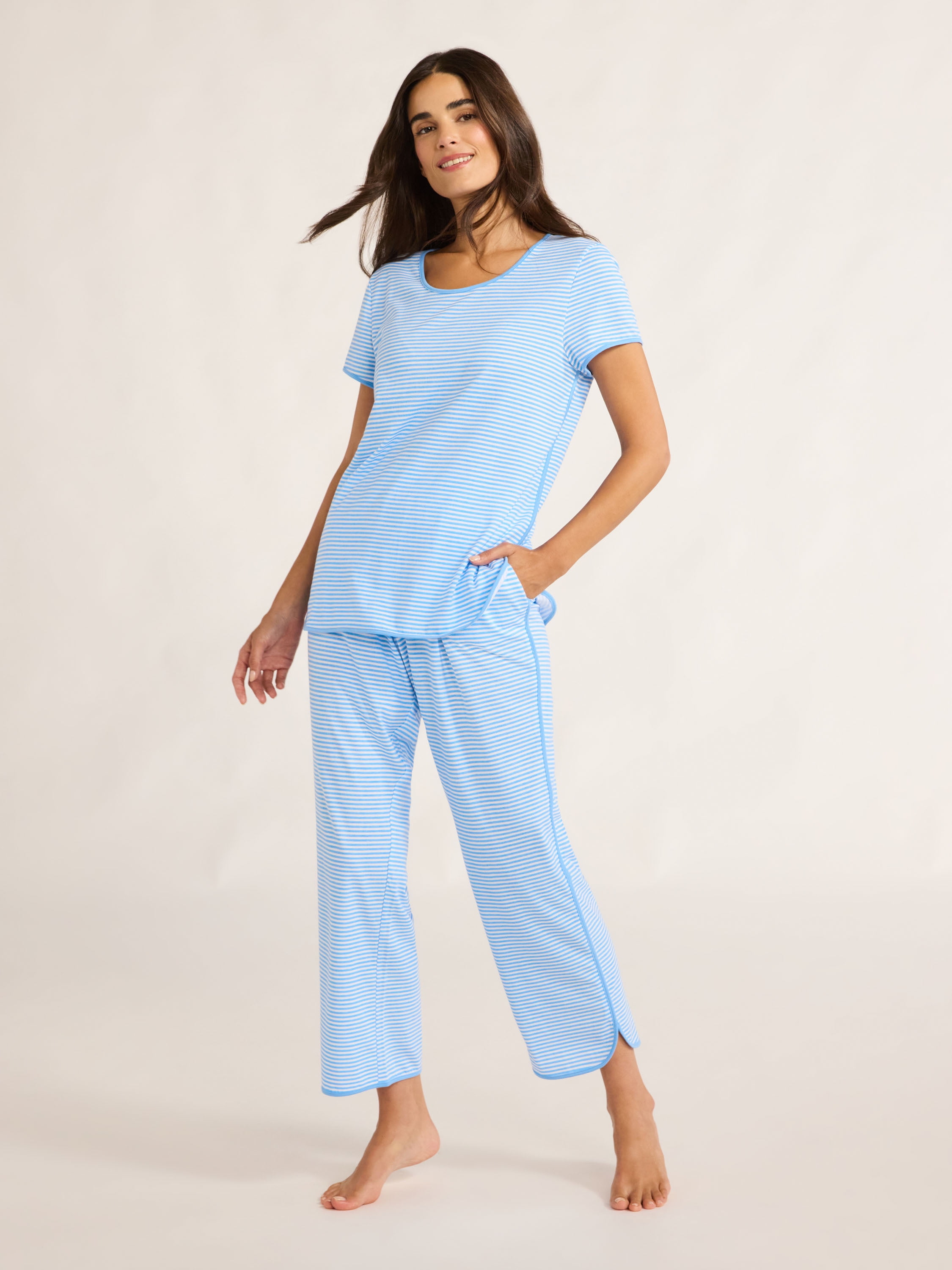 Joyspun Women's Sleep Tee and Pants Pajama Set, 2-Piece, Sizes XS-3X ...