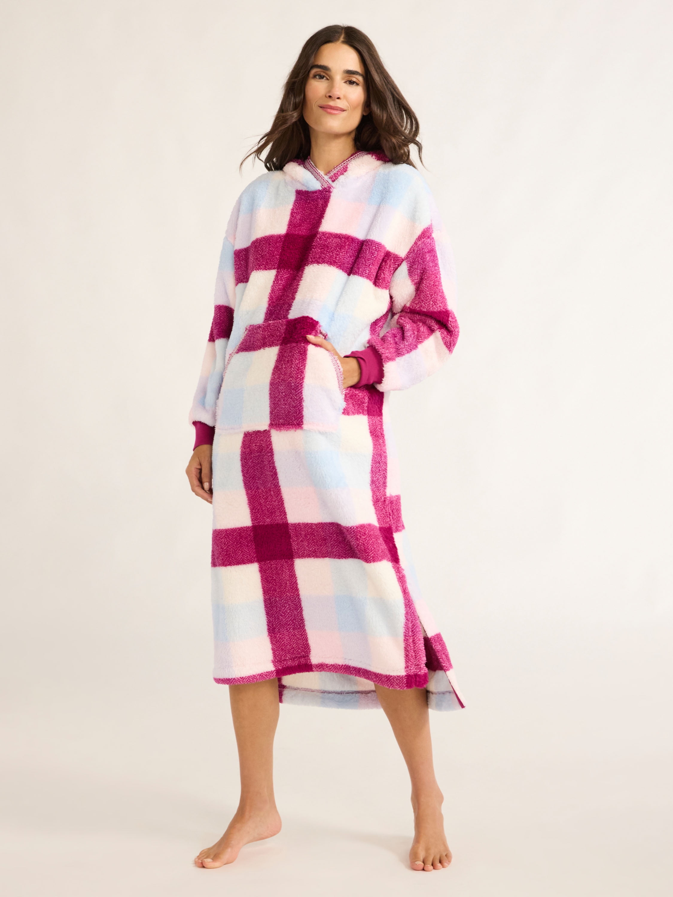 Joyspun Women's Oversized Hooded Plush Lounger, XS-3X, Pullover, Soft ...