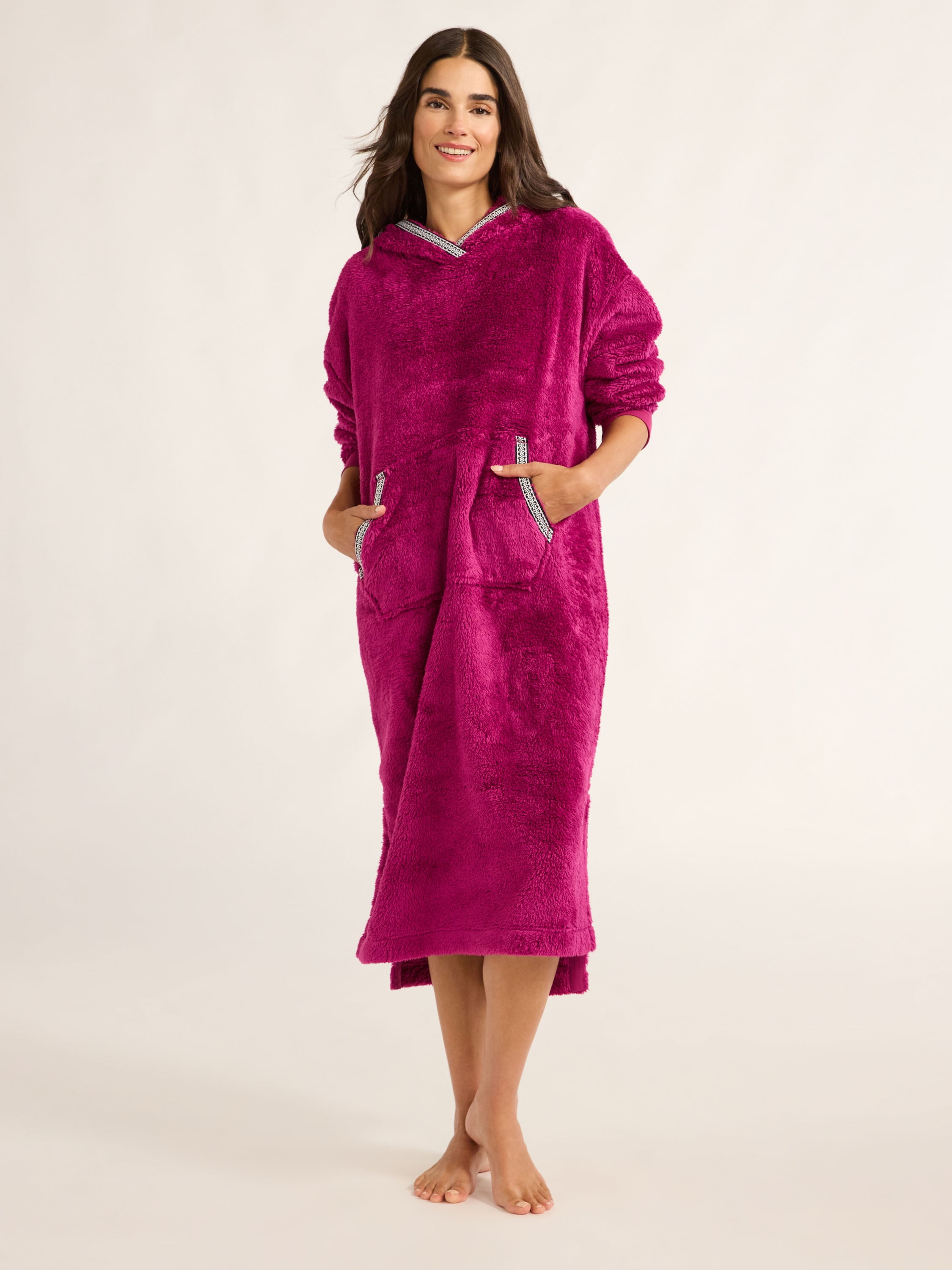 Joyspun Women's Oversized Hooded Plush Lounger, Size XS-3X - Walmart.com