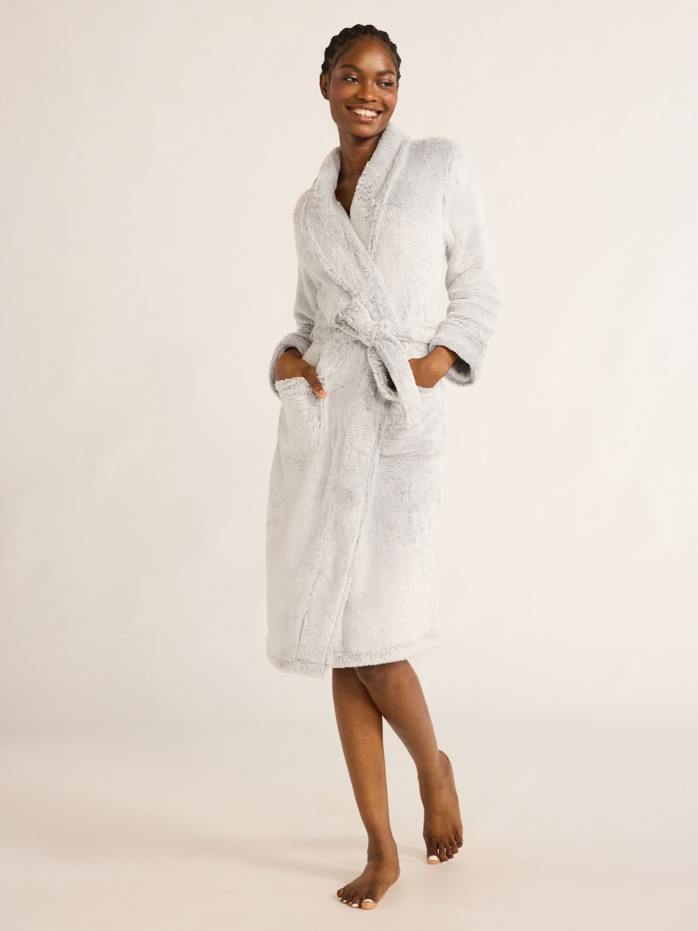 Joyspun women's Plush Robe - Super Soft - Sizes S-3X - Walmart.com