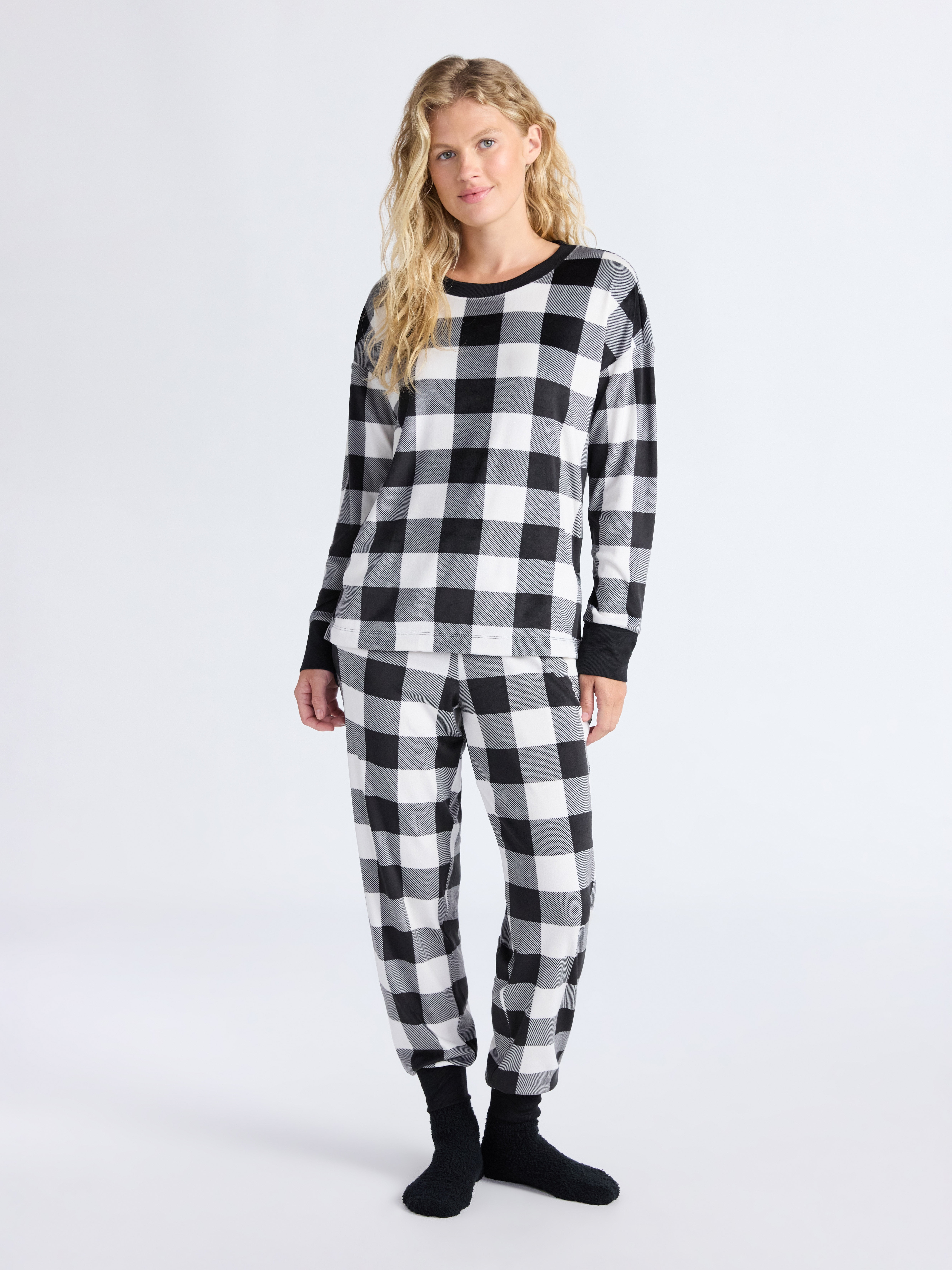 Joyspun Women’s Stretch Velour Long Sleeve Top, Pants, and Socks Pajama ...