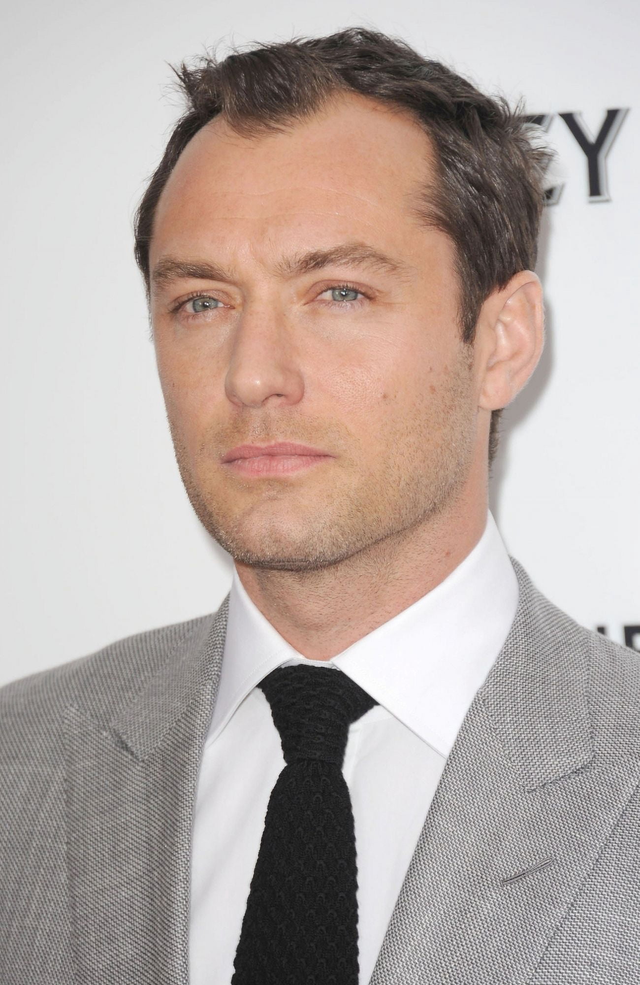 Jude Law At Arrivals For Side Effects Special Screening By The Film ...