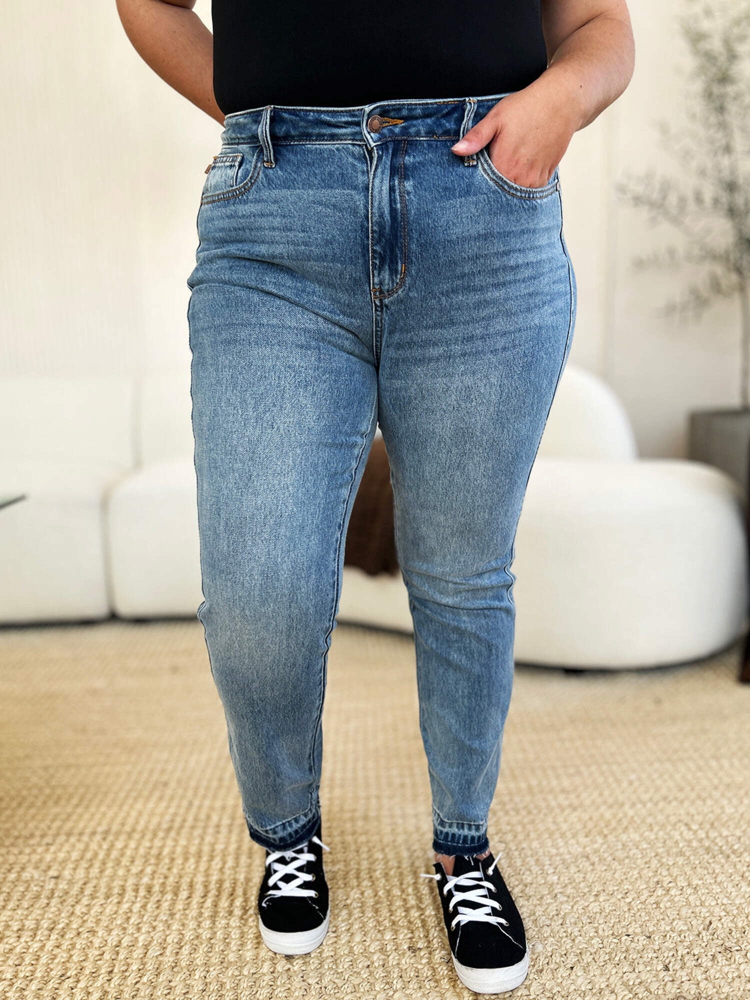 Judy Blue Full Size Mid Rise Rigid Magic Release Hem Jeans for Women ...
