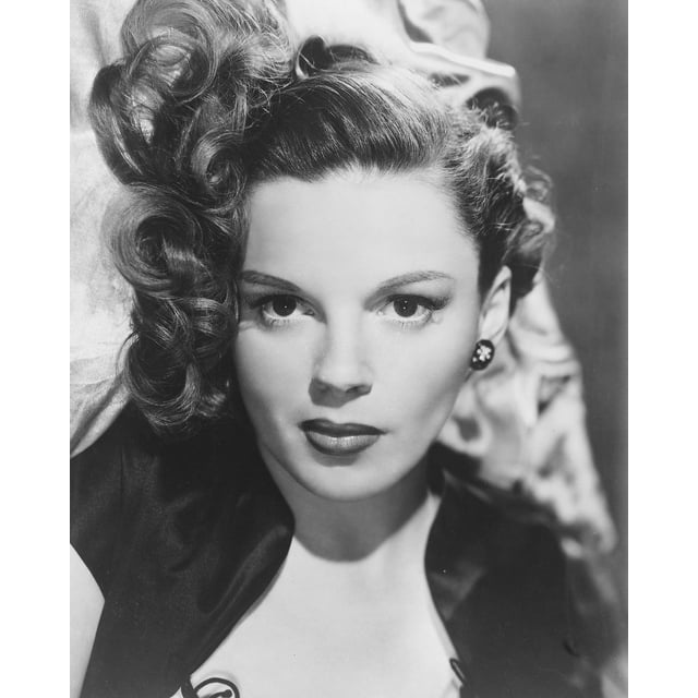 Judy Garland Glamour 24x36 Classic Hollywood Poster - Walmart.com