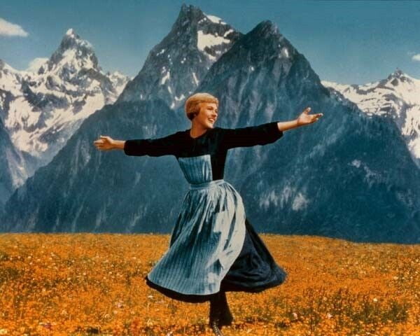 Julie Andrews as Maria the hills are alive with The Sound of Music 5x7 ...