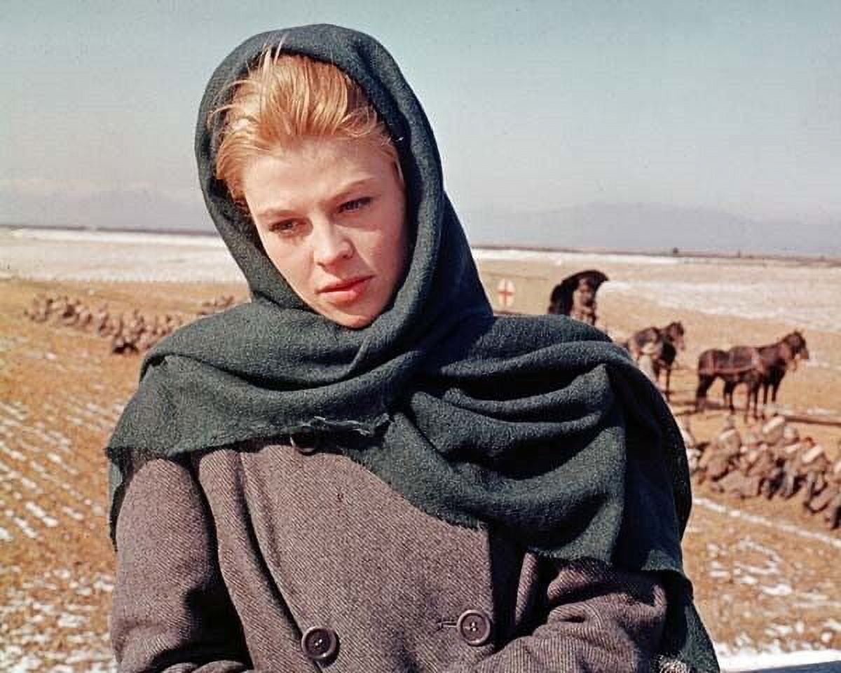 Julie Christie as Lara in rural setting 1965 Doctor Zhivago 5x7 photo ...