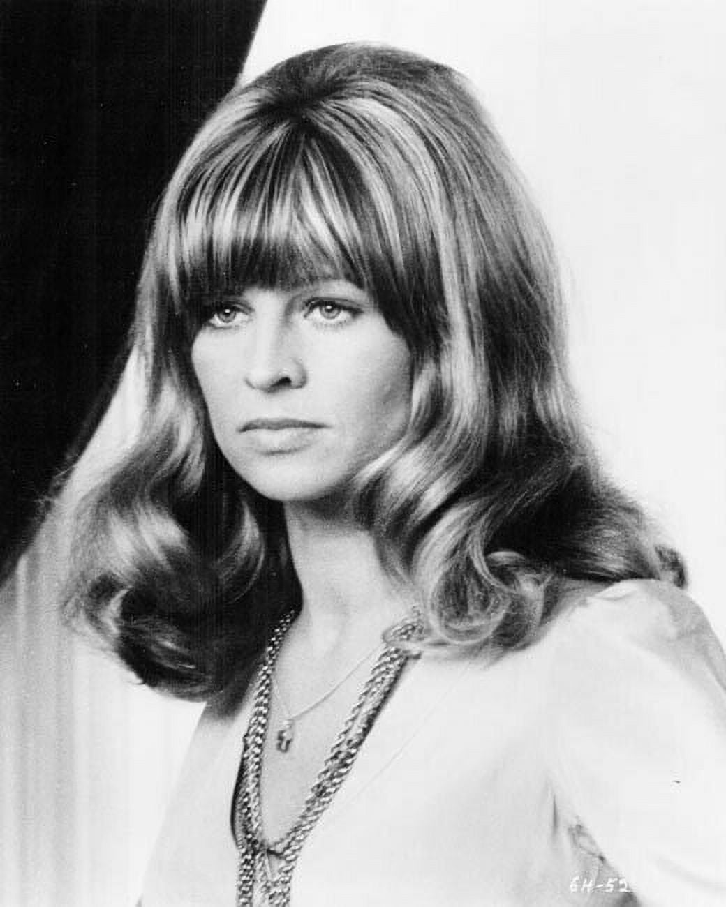 Julie Christie portrait 11x17 inch poster Shampoo 1974 movie - Walmart.com