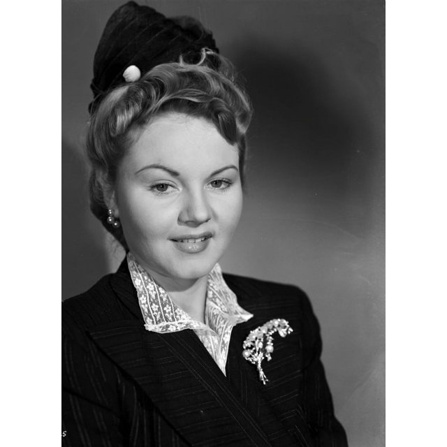 June Storey Portrait in Classic Photo Print (8 x 10) - Walmart.com