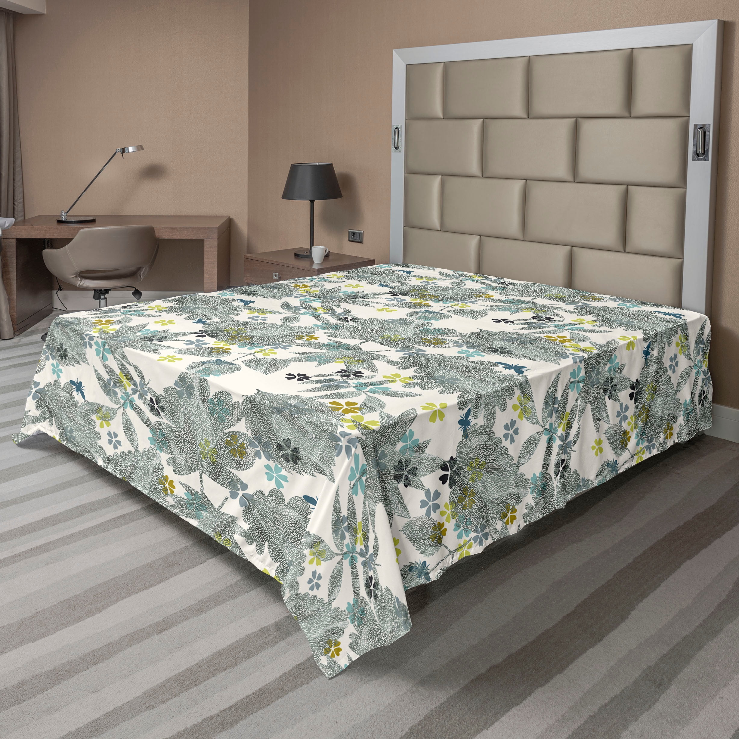 Jungle Silhouette Flat Sheet, Abstract Leafy Pattern on Clover Flowers ...